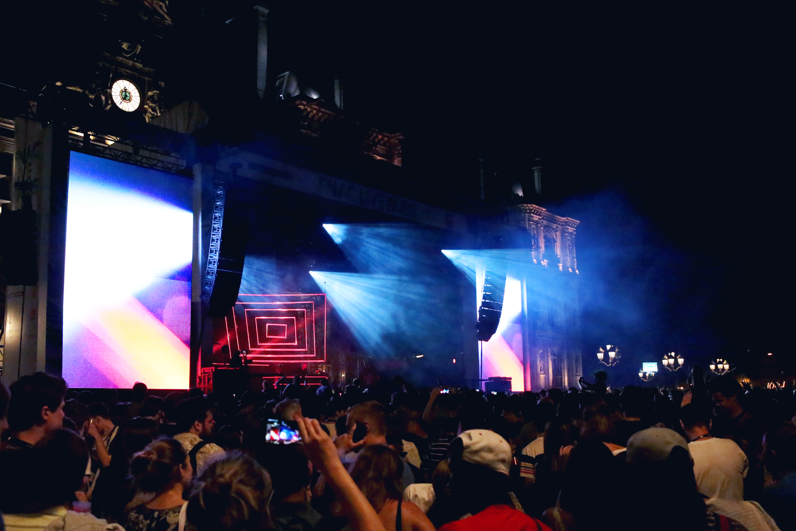 Fnac Live Paris 2018 : bouffées vibrantes avec Petit Biscuit, Vitalic ...